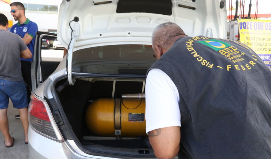 Pelo segundo ano consecutivo sobe o número de carros convertidos para ...