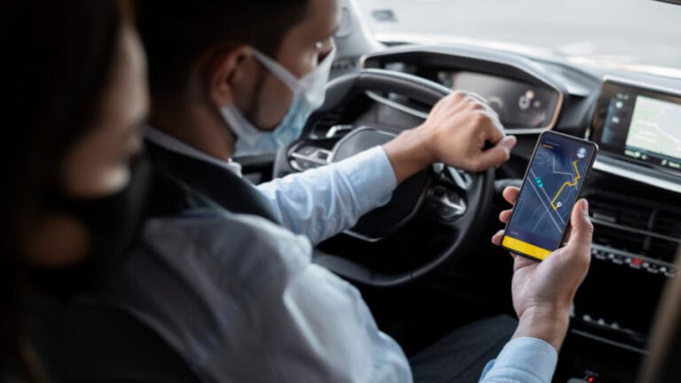 Confira os direitos e deveres do passageiro de Uber ou 99