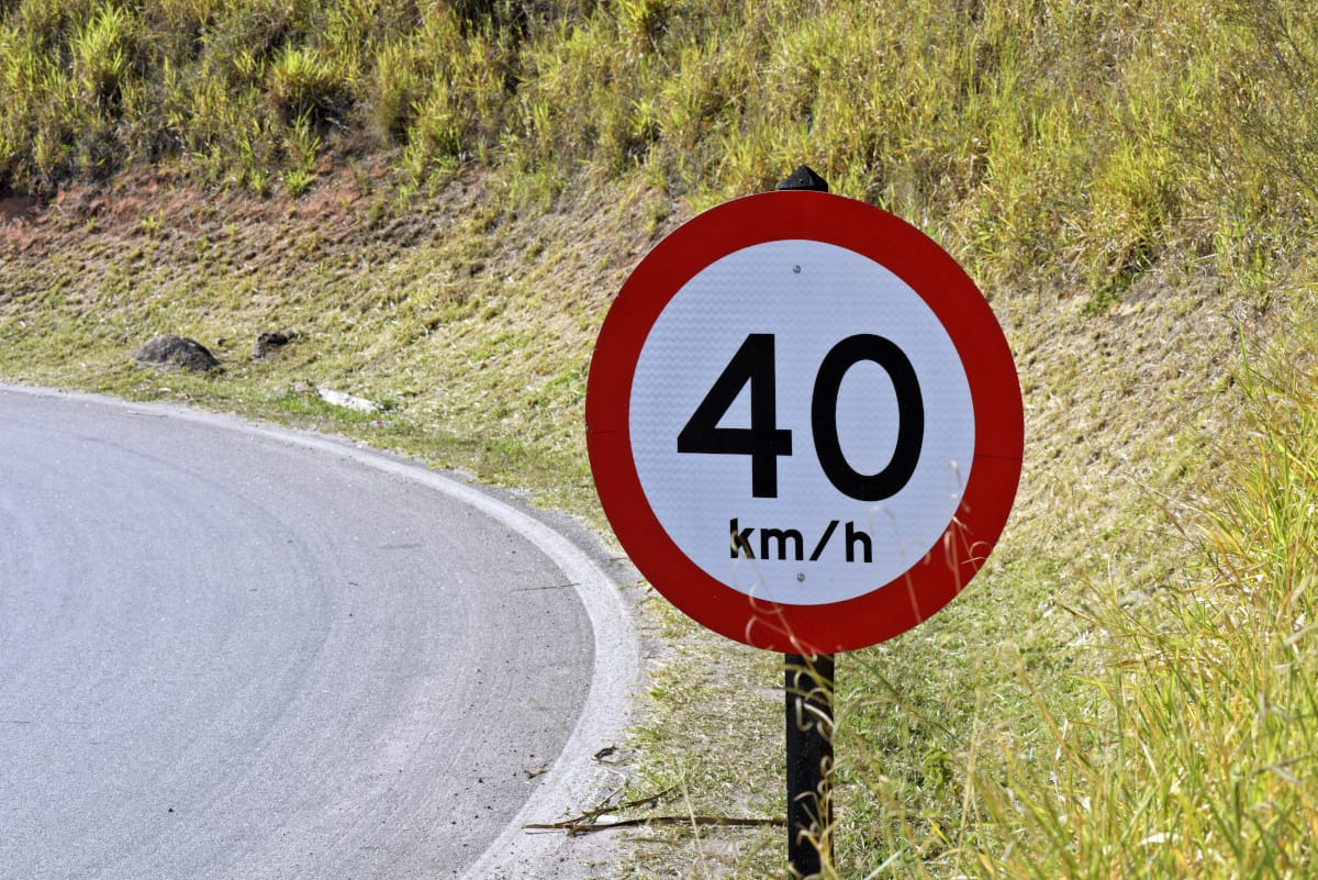 Especialistas defendem diminuição de velocidade das vias para garantir ...