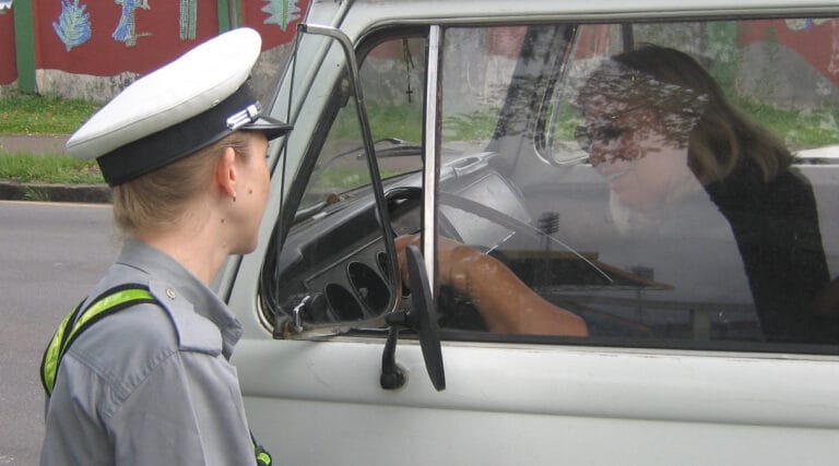 Agente de trânsito: seu papel e importância para o funcionamento do ...