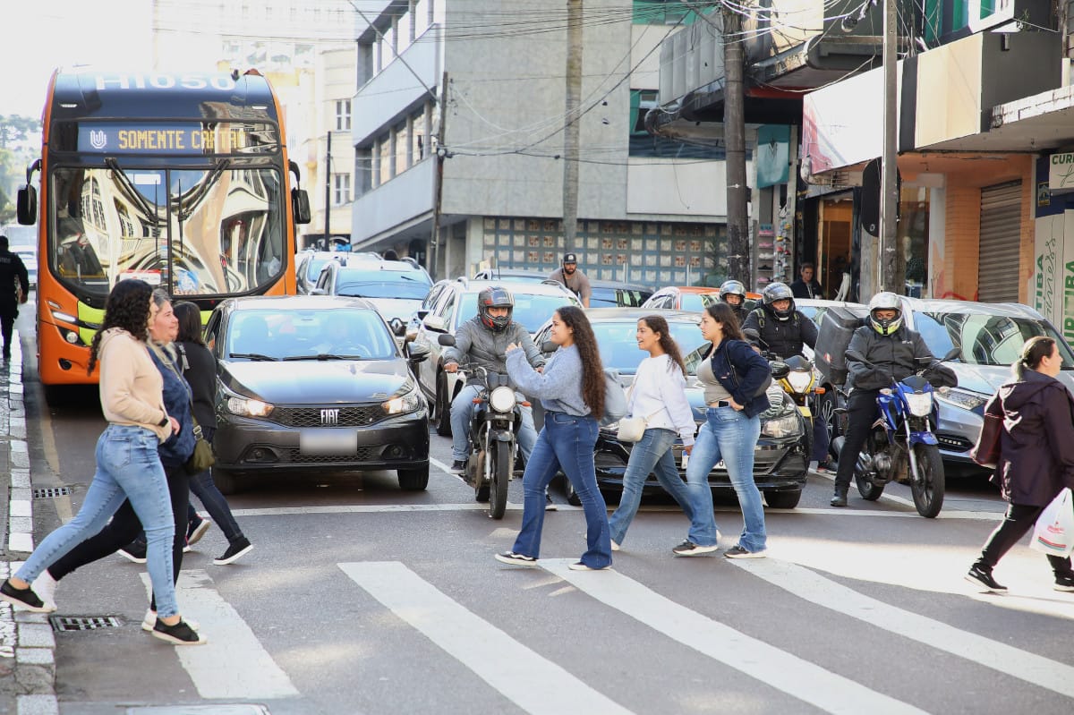 Pedestre: o usuário mais vulnerável e a prioridade máxima no trânsito ...
