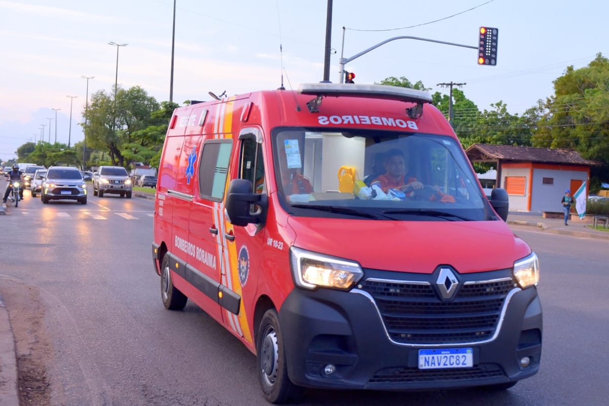 Dar passagem a viaturas de emergência é obrigação e pode salvar vidas ...